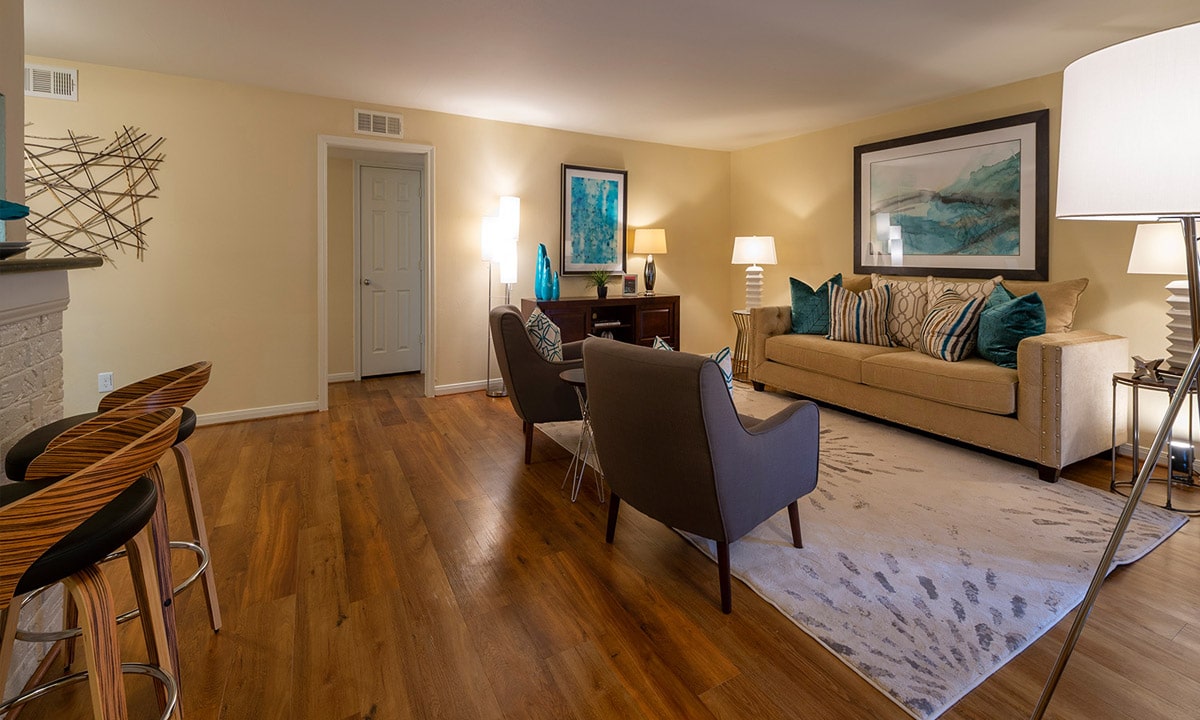Gallery | Colony Oaks Houston Apartments